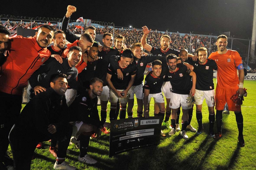 Estudiantes (LP) vivió un nuevo debut goleador - Copa Argentina / Web ...